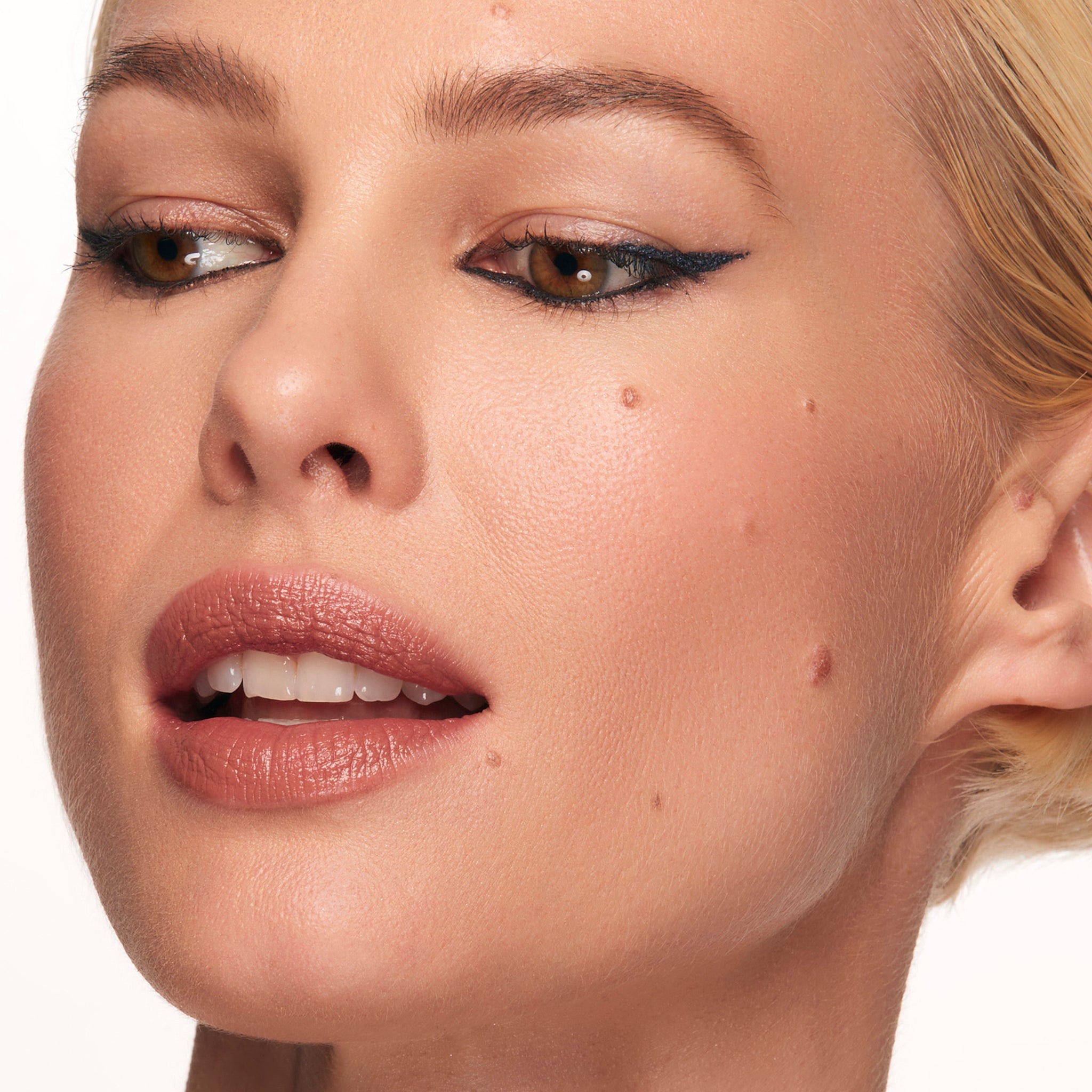 The Logbook - MAKE Beauty