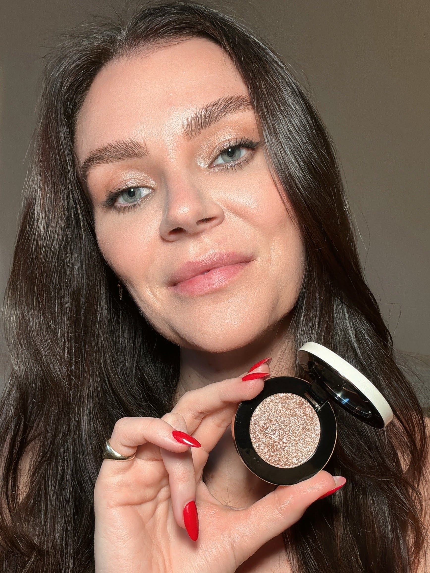 Day To Night Eye Makeup With Multi-Chromatic Eyeshadow - MAKE Beauty