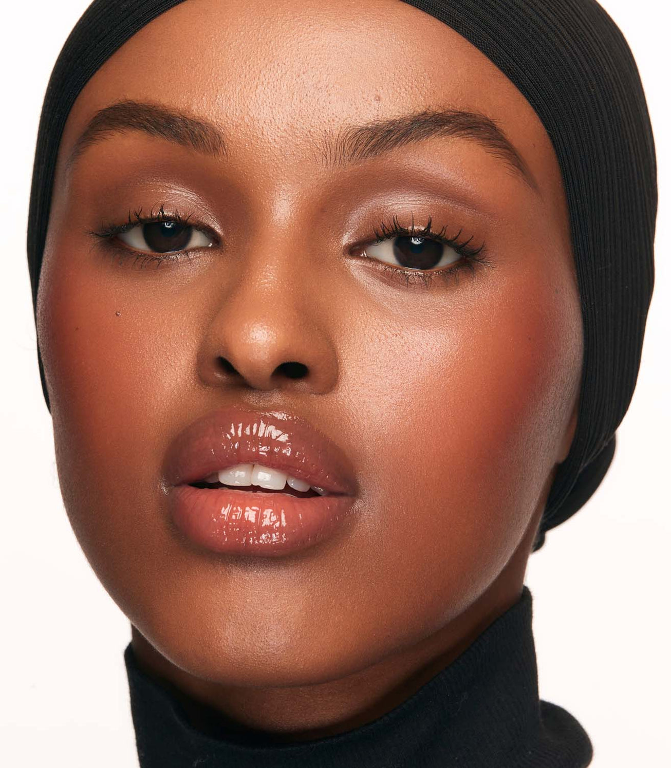 Skin Tint - Diffusion Dew Radiant Skin Tint - Tan 06 - MAKE Beauty