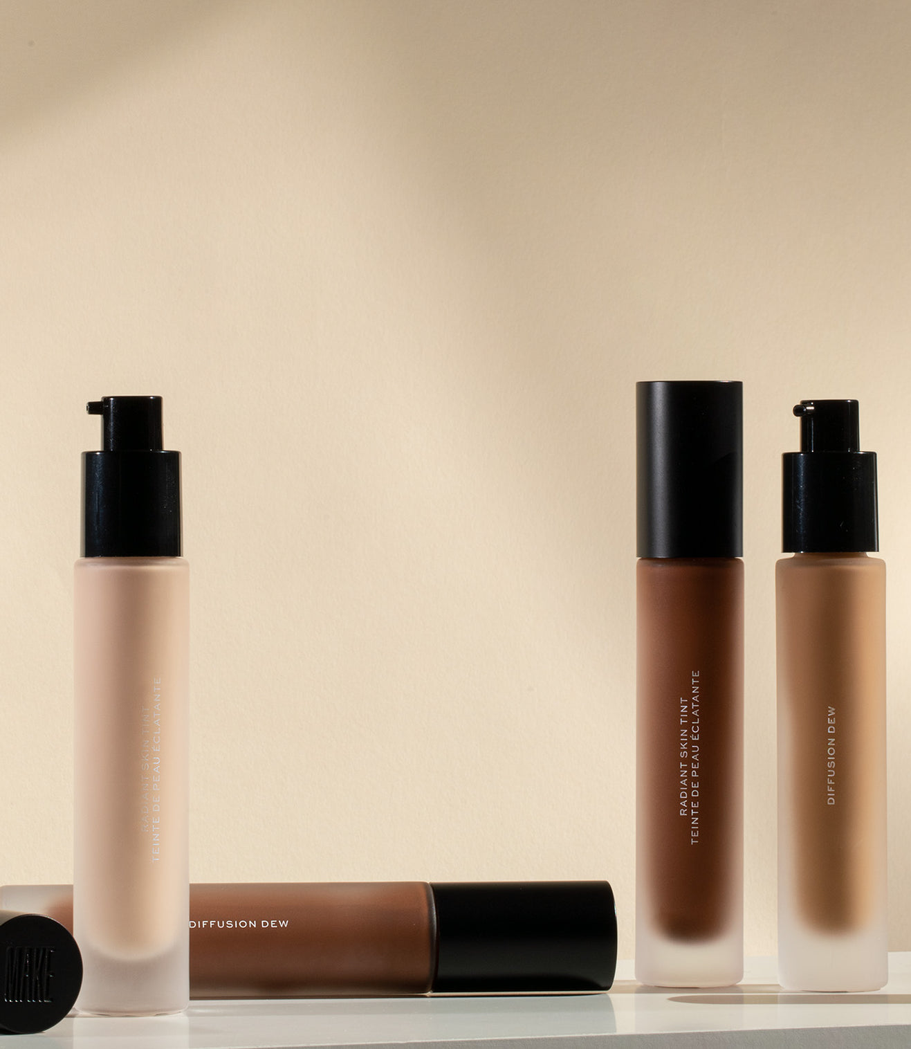 Skin Tint - Diffusion Dew Radiant Skin Tint - Rich Cocoa 18 - MAKE Beauty