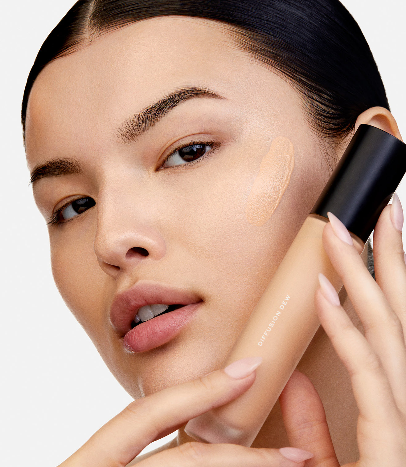 Skin Tint - Diffusion Dew Radiant Skin Tint - Rich Cocoa 18 - MAKE Beauty