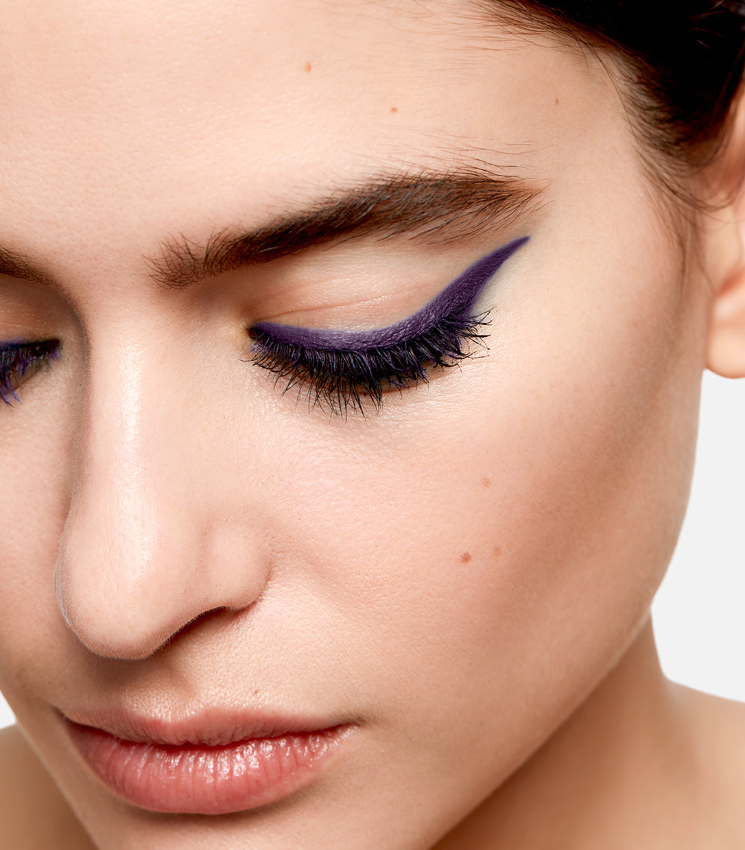 Continuum Gel Eyeliner Pencil | MAKE - Eclipse - MAKE Beauty