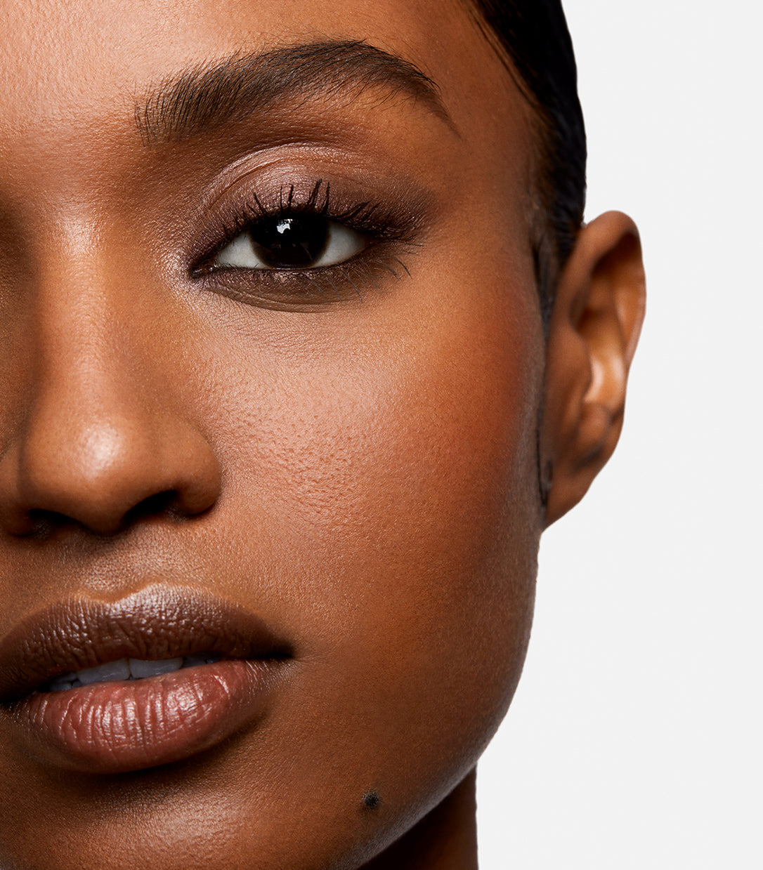 Continuum Gel Eyeliner Pencil | MAKE - Eclipse - MAKE Beauty